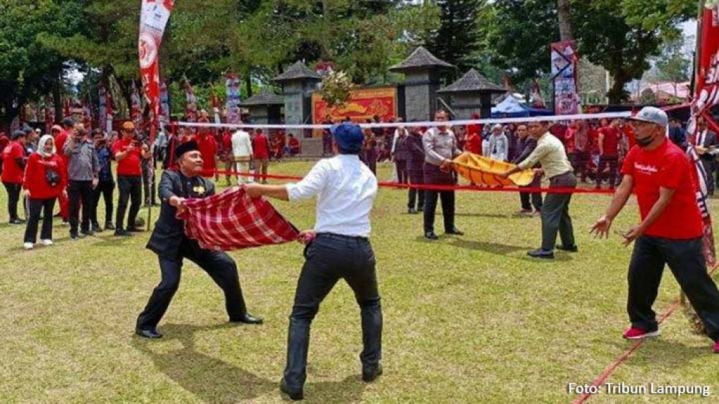 Paku Sukha, Simbol Keberanian dan Persatuan dalam Budaya Lampung Barat ...